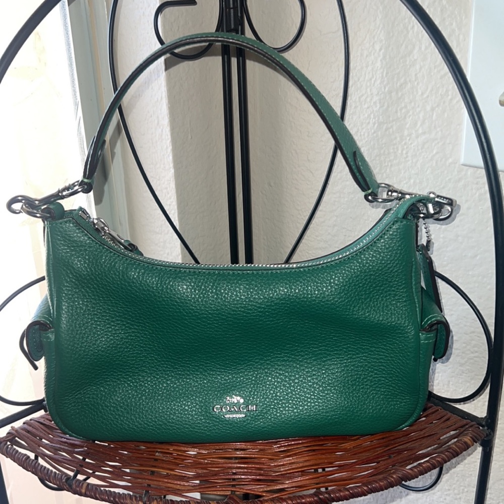 Coach - Green Soft Pebble Leather Shoulder Bag - Gem